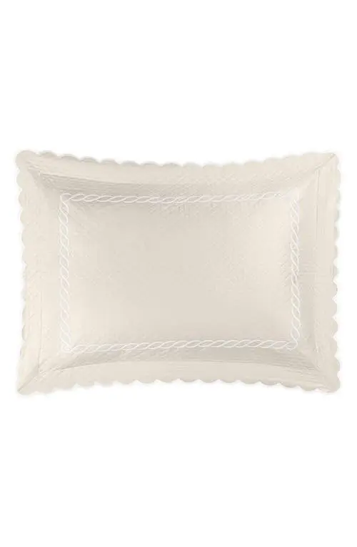 MATOUK Classic Chain Scallop Matelassé Pillow Sham - Ivory/ White