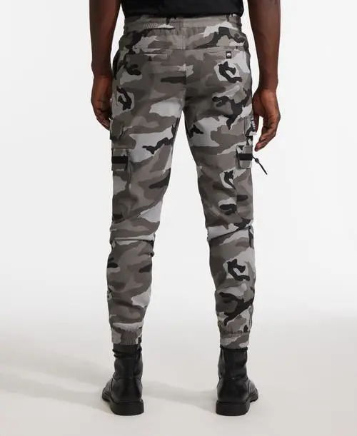 ECKO UNLTD. Several Steps Cargo Jogger - Street Camo