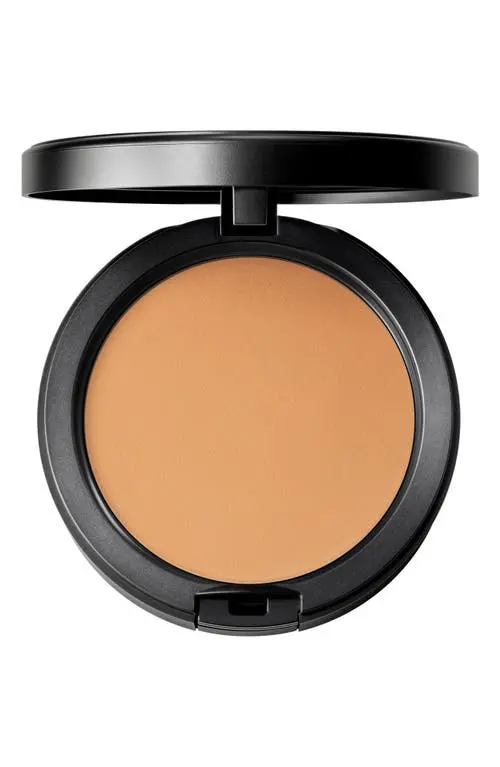 MAC COSMETICS Studio Fix Powder Plus Foundation - Nc40