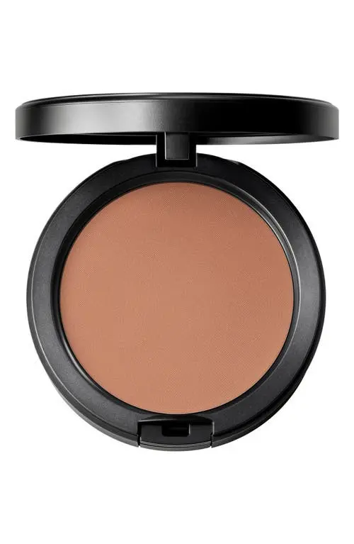 MAC COSMETICS Studio Fix Powder Plus Foundation - Nw33