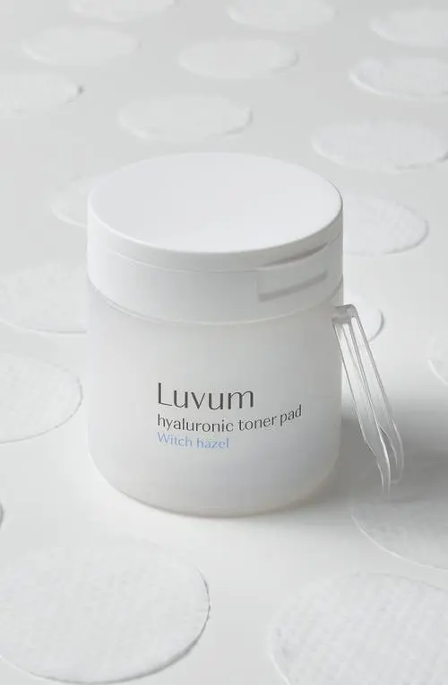 LUVUM Witch Hazel Hyaluronic Toner Pad