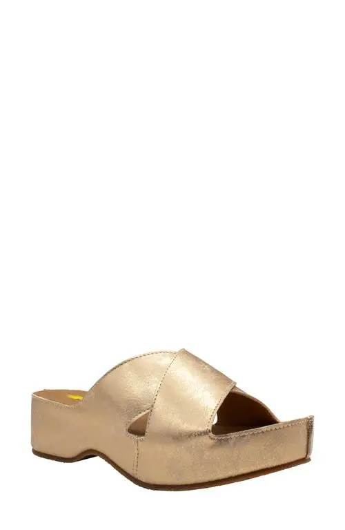 VOLATILE Edith Platform Sandals - Gold