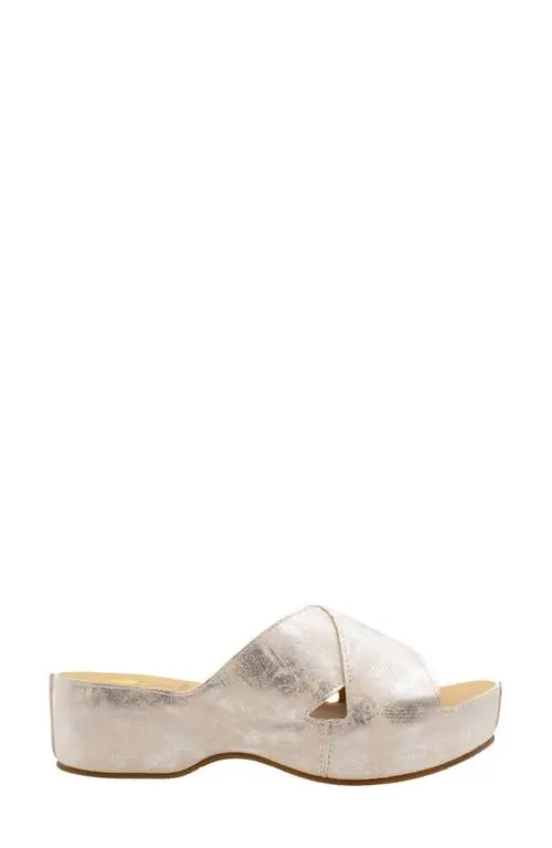 VOLATILE Edith Platform Sandals