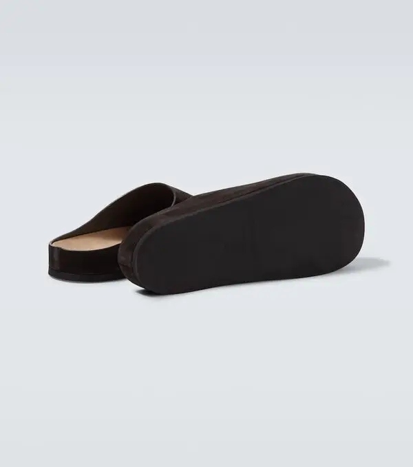 COMMON PROJECTS Suede Clogs