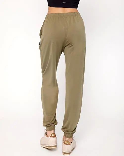 REBODY Karma Graphic Jogger - Olive/print