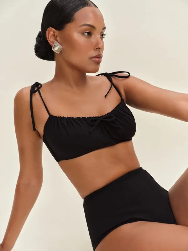 REFORMATION Kahiwa Bikini Top - Black