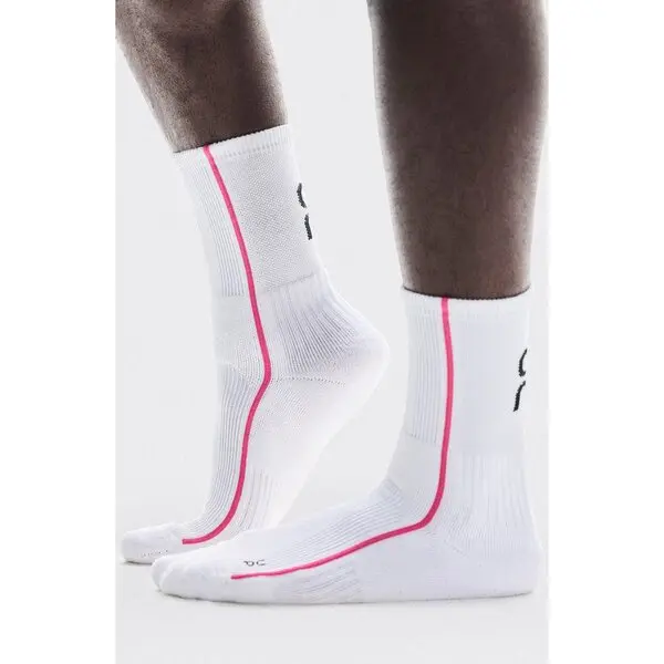 On Court Crew Socks - White/ Pink
