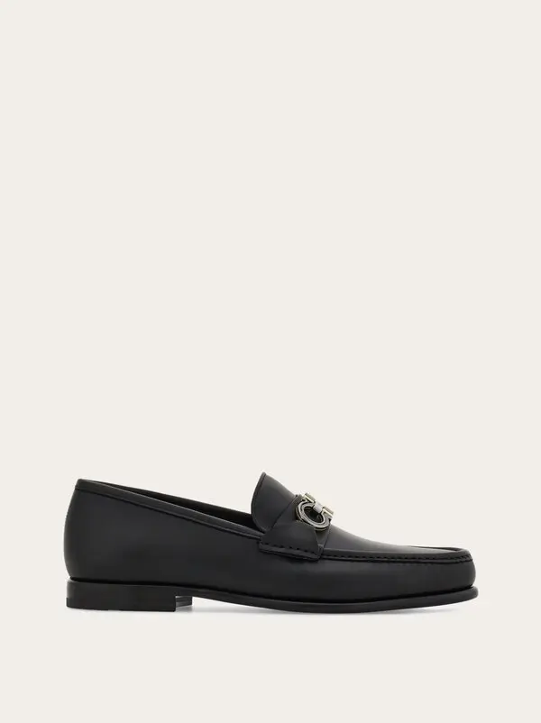 FERRAGAMO Gancini Buckle Loafer - Black