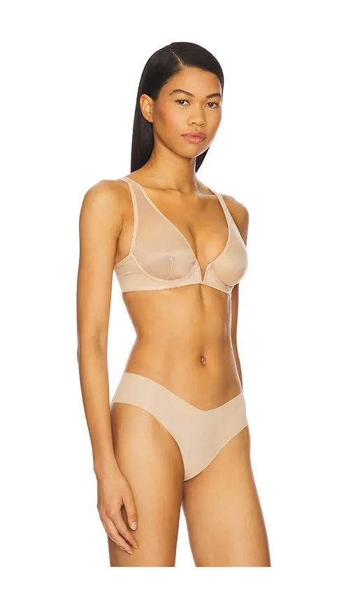Commando Chic Mesh Plunge Underwire Bra In Nude - Beige