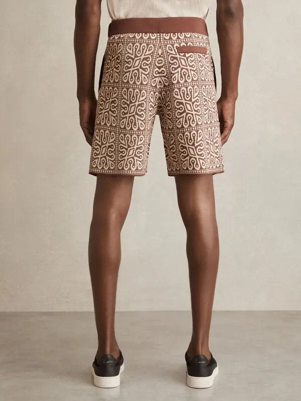 REISS Redhill Tile Pattern Knit Shorts - Brown/white