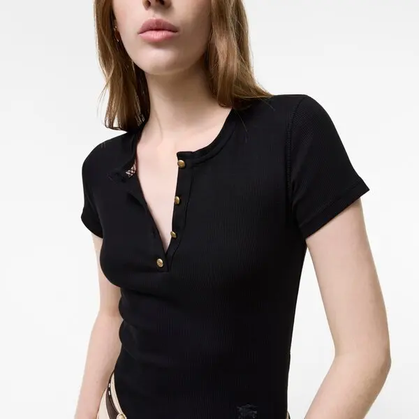 Burberry Cropped Ribbed Cotton T-shirt With Equestrian Knight Design - Black