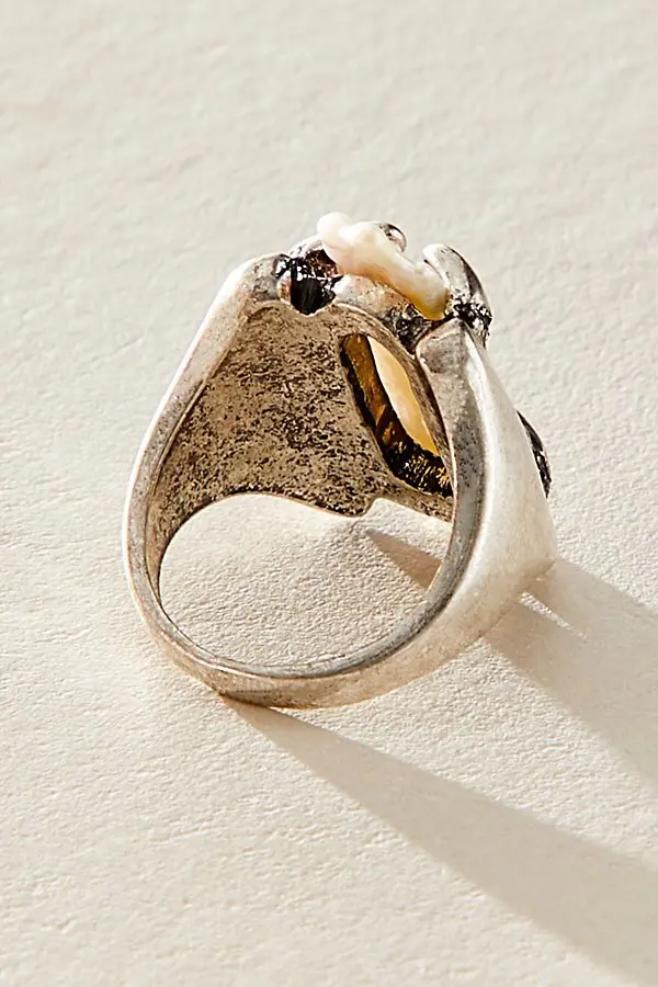 Free People Clasped Pearl Ring - Silver/pearl