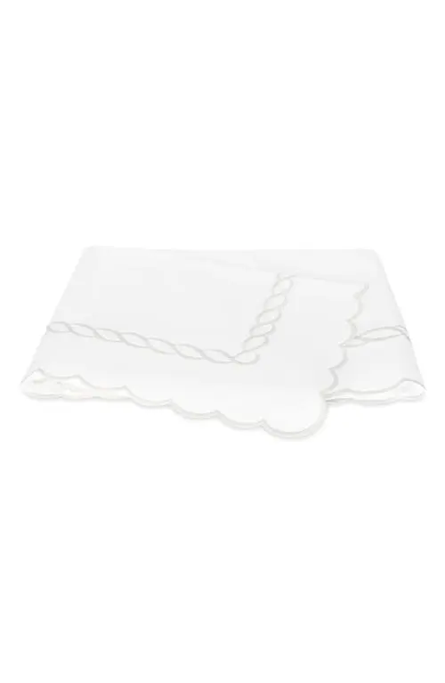 MATOUK Classic Chain Scallop Flat Sheet - White