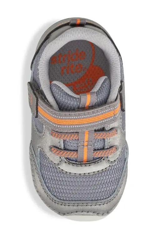 STRIDE RITE Turbo Sneaker