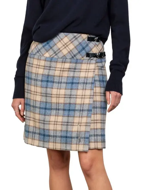 CELTIC & CO. Knee Length Plaid Kilt