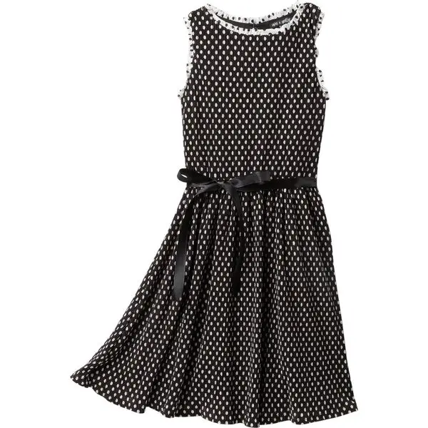 AVA & YELLY Pleated Dot Shift Dress