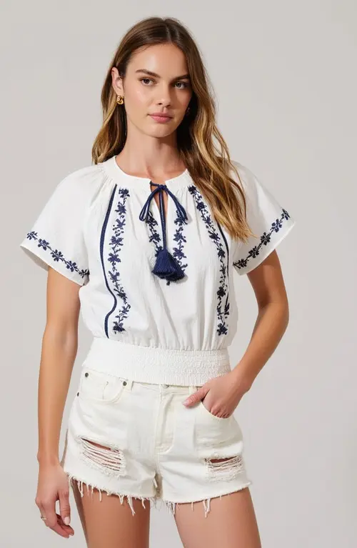 MODENAIRE Embroidered Peasant Blouse