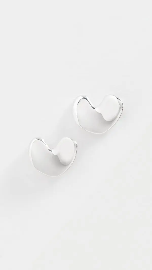 Agmes Sculpted Heart Stud Earrings