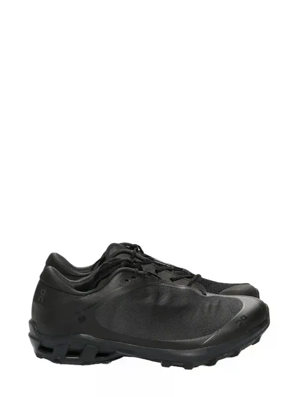 On Cloudventure Peak Sneakers