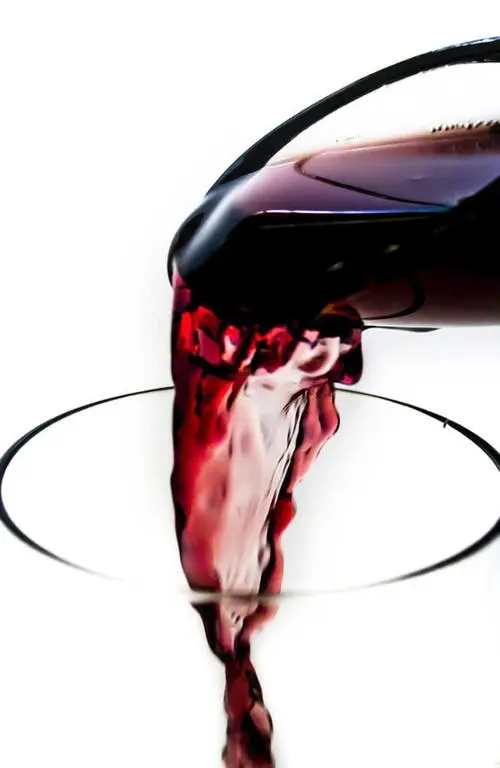 MBARE Horn Wine Decanter25 Oz/750ml