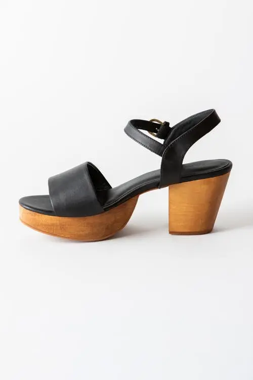 FORTRESS Hannah Platform Clog Sandal - Black