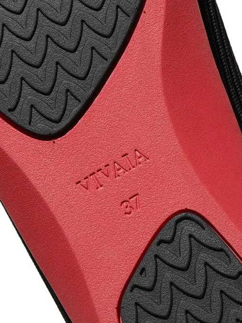 Vivaia Margot Lightweight Square-toe V-cut Flats