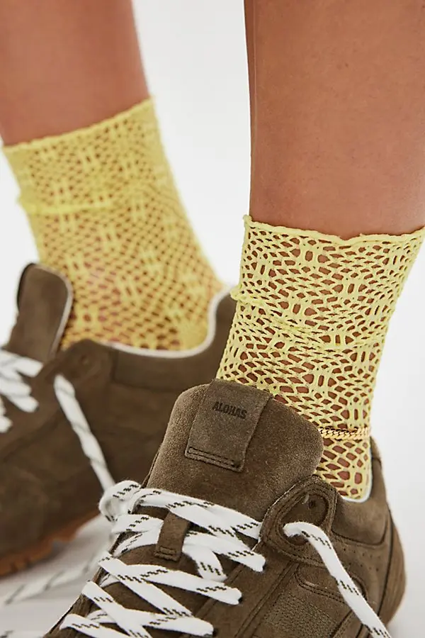 Free People Poppy Crochet Crew Socks - Tender Yellow