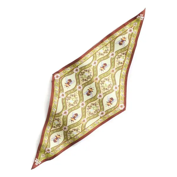 VERA BRADLEY Diamond Silk Scarf In Bees Ogee - Green