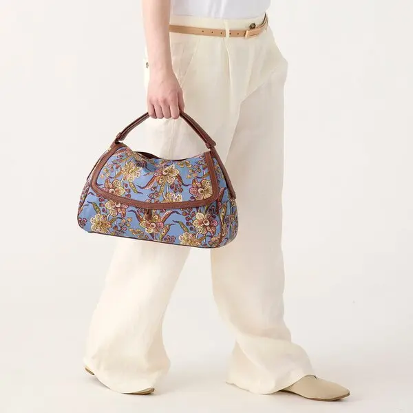 VERA BRADLEY Rothvale Shoulder Bag In Begonia Fields
