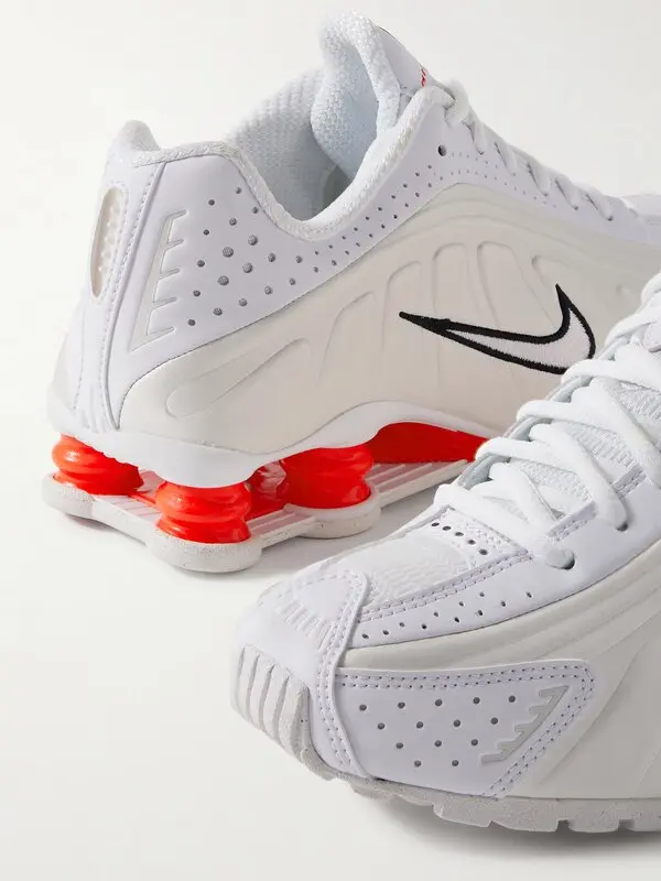 Nike Shox R4 Sneakers - White