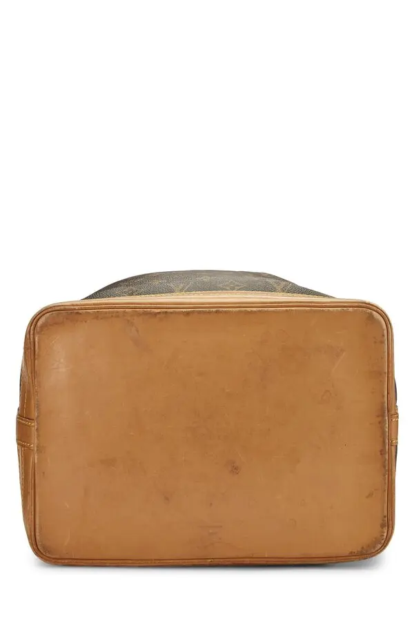 LOUIS VUITTON Monogram Canvas Bucket Bag