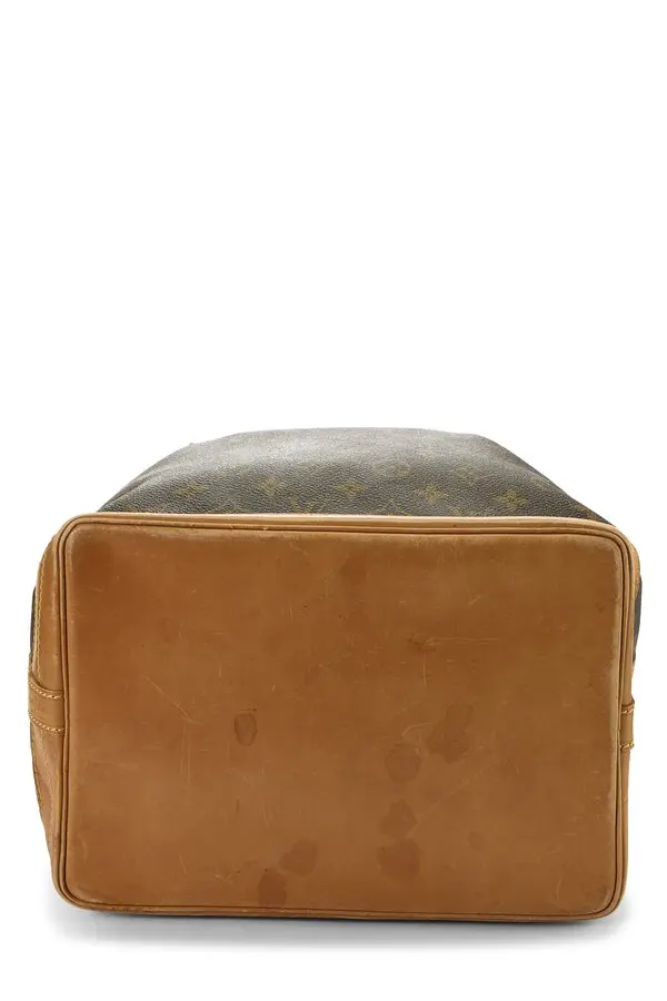 LOUIS VUITTON Monogram Canvas Bucket Bag