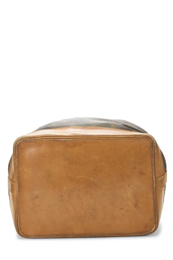 LOUIS VUITTON Monogram Canvas Bucket Bag