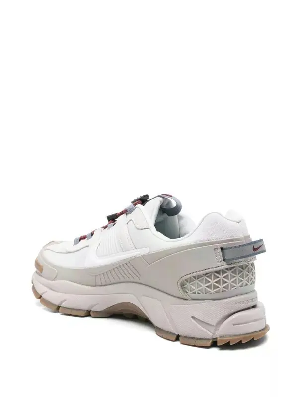 Nike Zoom Vomero Roam Sneakers - Neutrals