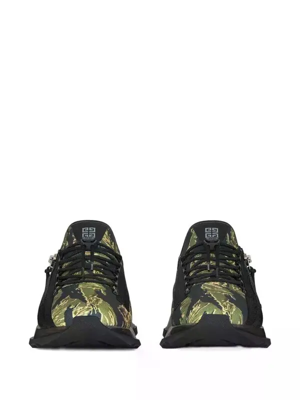 Givenchy Spectre Camo-print Sneakers - Black