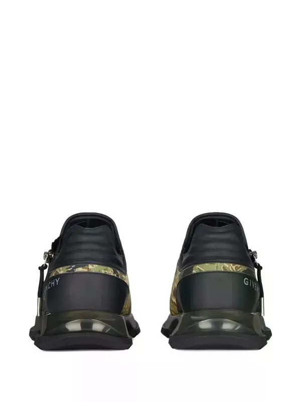 Givenchy Spectre Camo-print Sneakers - Black