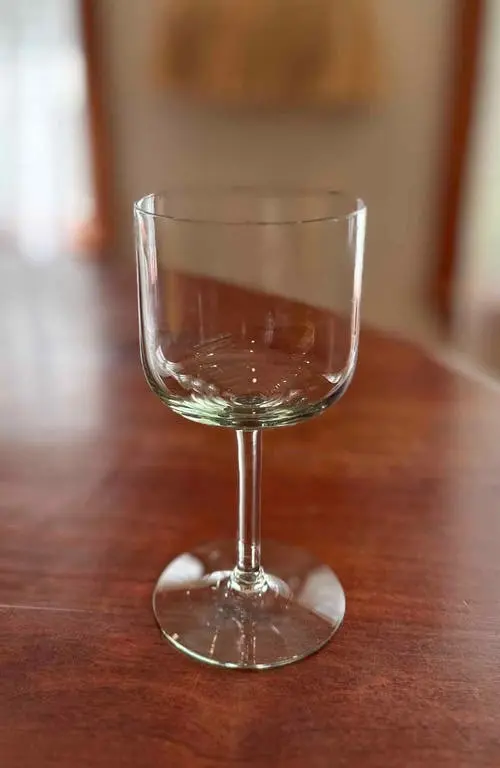 MBARE Retro Wine Glass