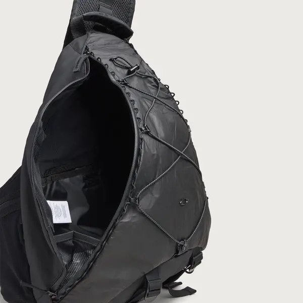 Oakley Latitude Sling Pack - Blackout