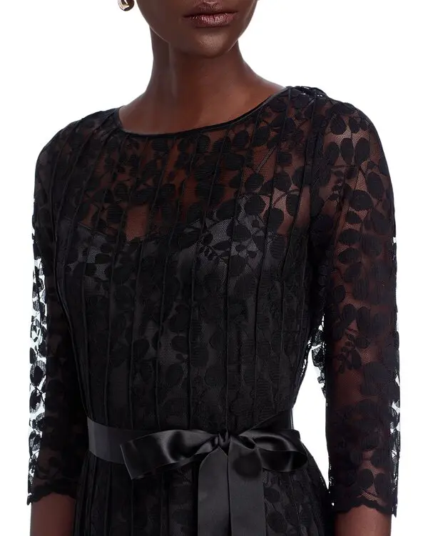 Rickie Freeman For Teri Jon Lace Gown
