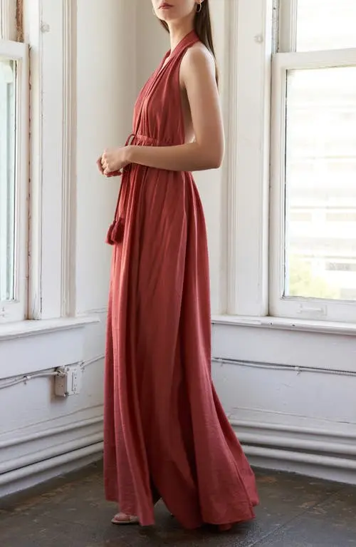 FREEMARKET Open Back Halter Maxi Dress