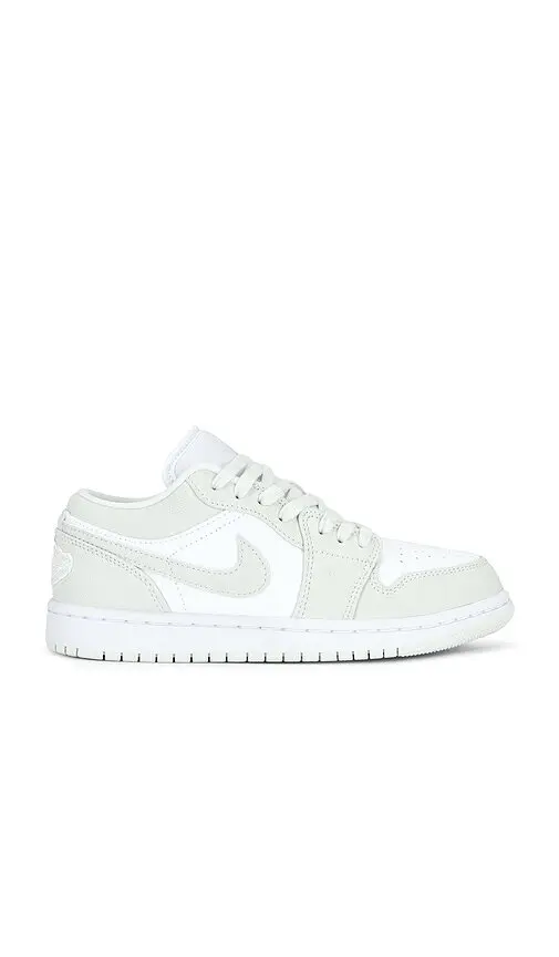 JORDAN 1 Low Sneakers - Spruce Aura & White