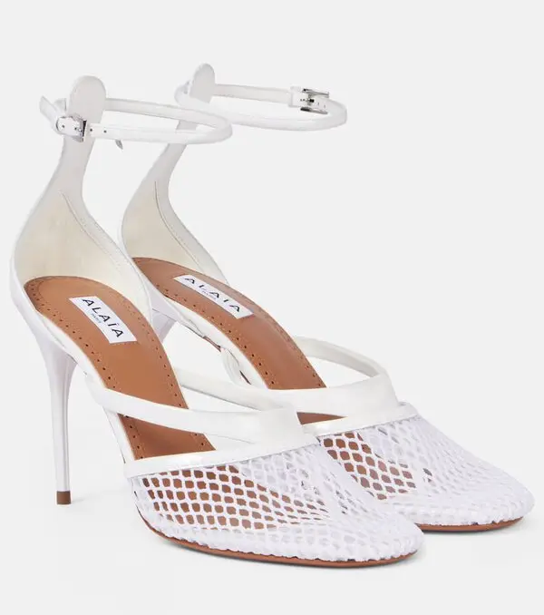 Alaïa Infradito 90 Fishnet Patent Leather Pumps - White