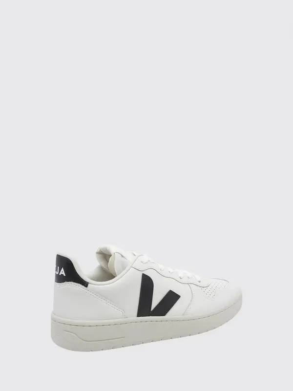 VEJA Low Top Sneakers