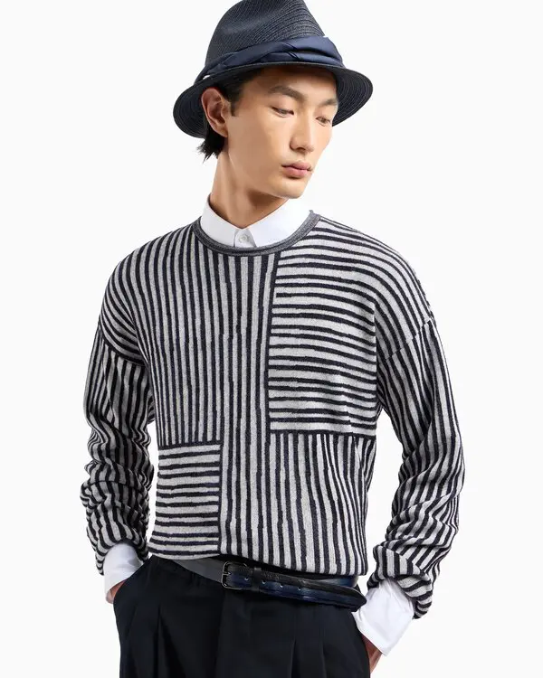 Giorgio Armani Crew-neck Jumper In A Viscose And Cotton Jacquard