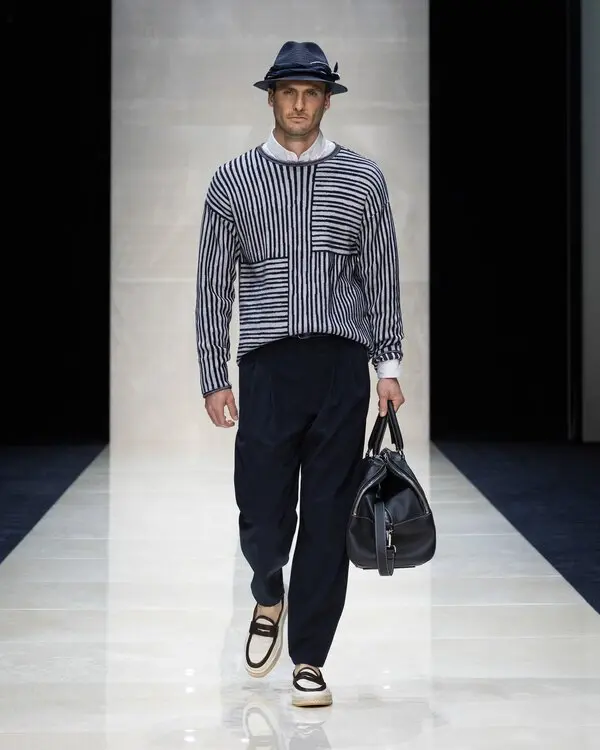 Giorgio Armani Crew-neck Jumper In A Viscose And Cotton Jacquard