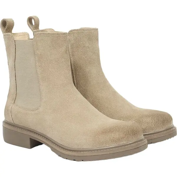 CELTIC & CO. Essential Chelsea Ankle Boot