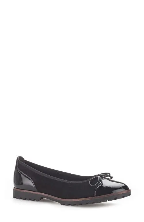 Gabor Patent Bow Flat