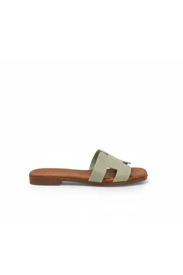 MENINA STEP Sorrento Flat Sandal - Natural