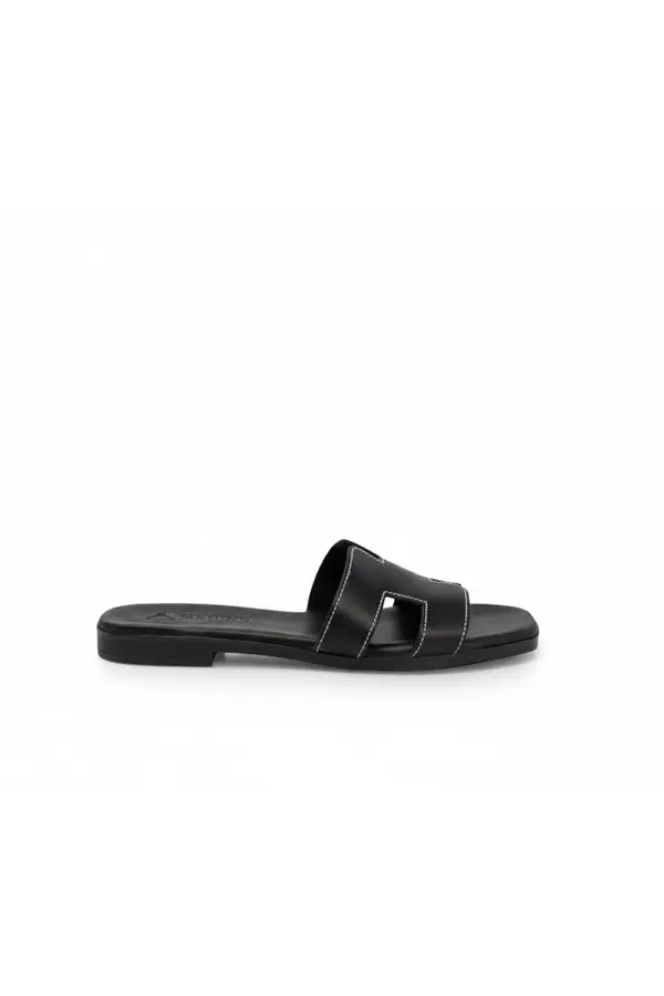 MENINA STEP Sorrento Leather Flat Sandal - Black