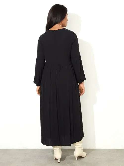 LIVE UNLIMITED Embroidered Crinkle Dress